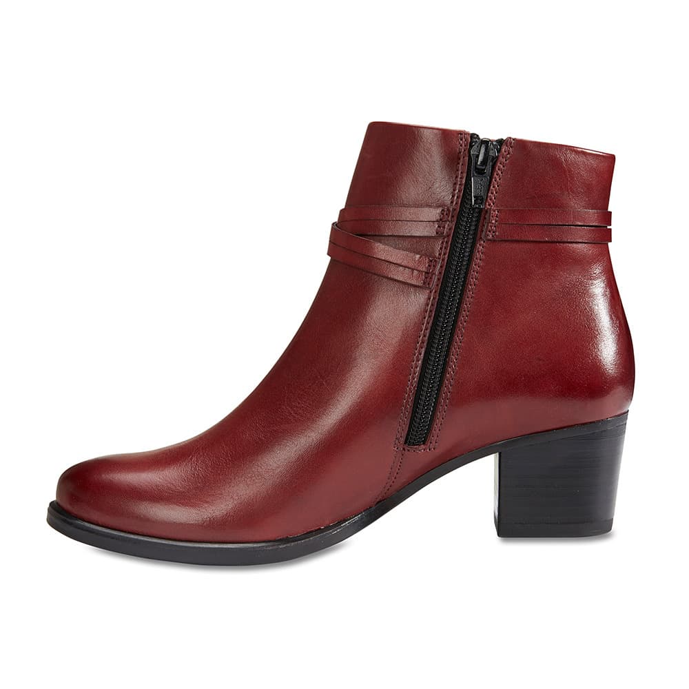 Carlton Boot in Red Leather | Easy Steps | Shoe HQ