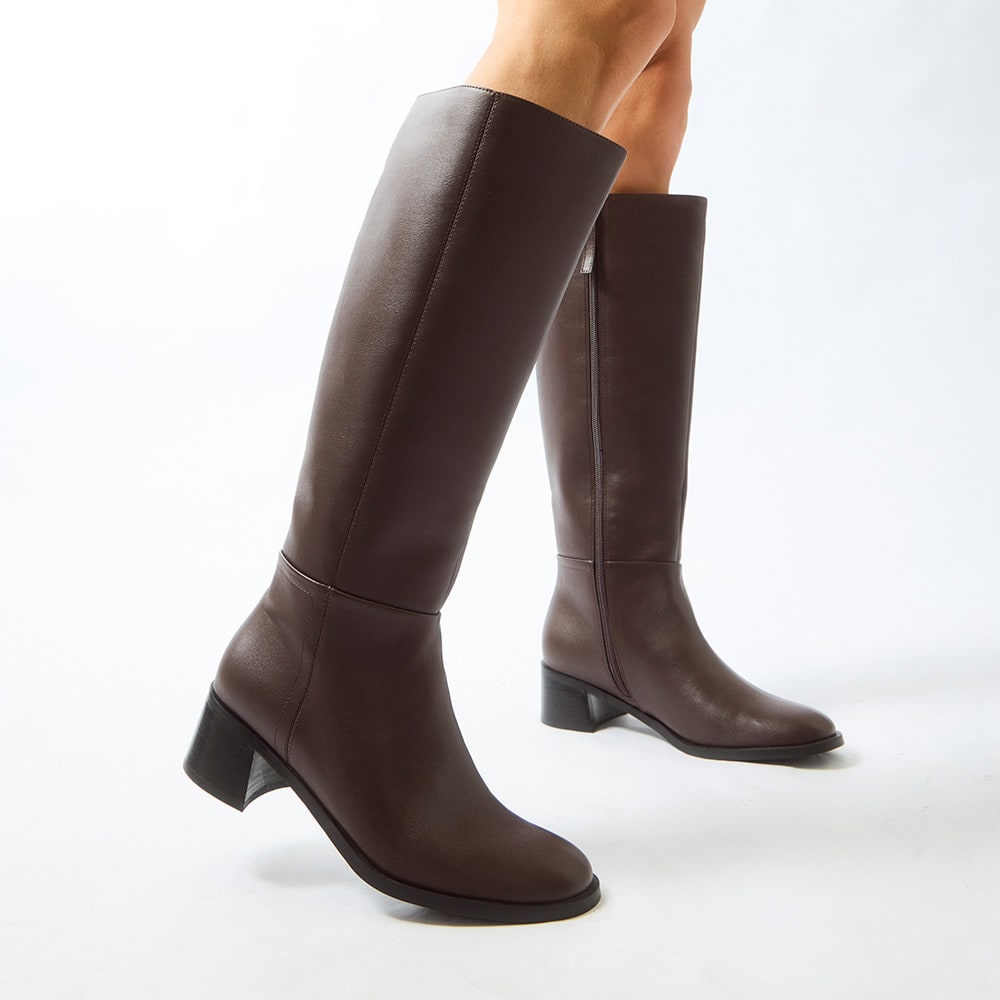 Carson Boot in Chocolate