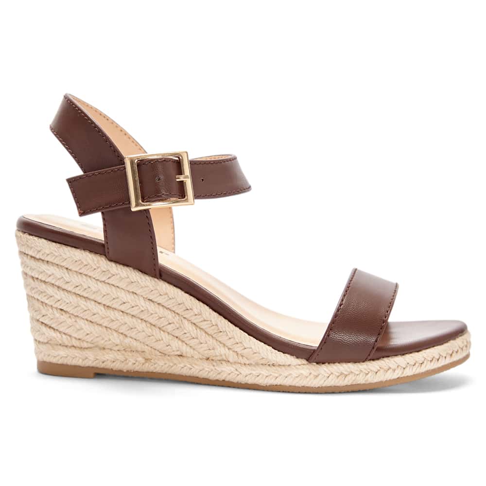 Annie Wedge in Chocolate Smooth