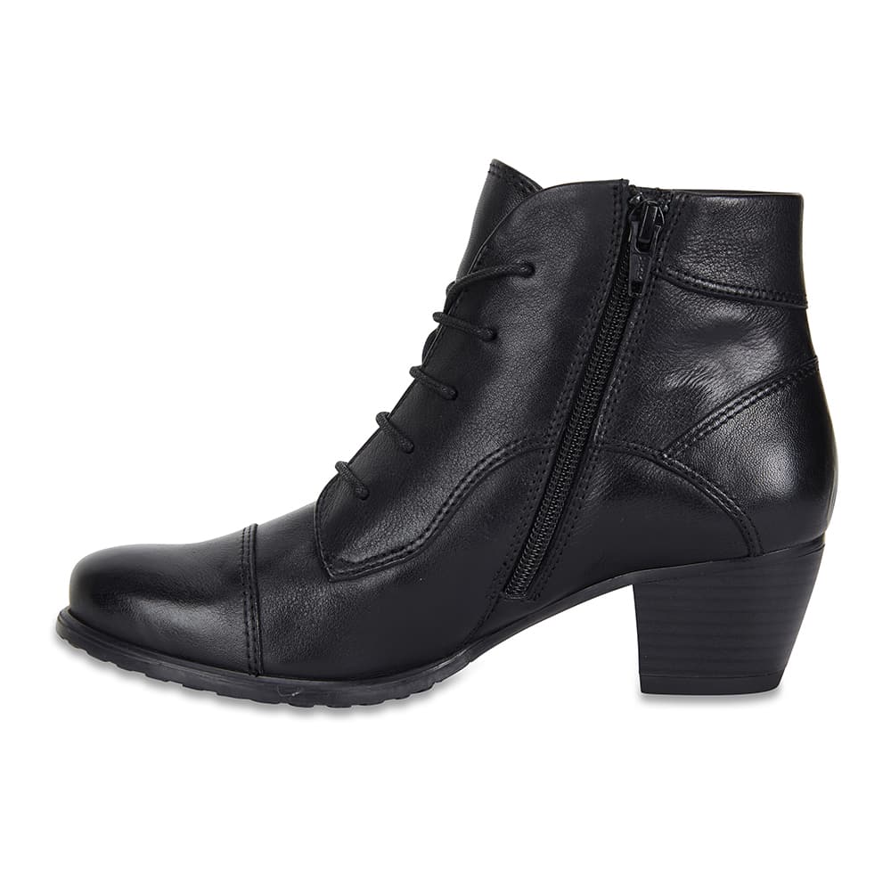Easy Steps | Limit Boot in Black Leather