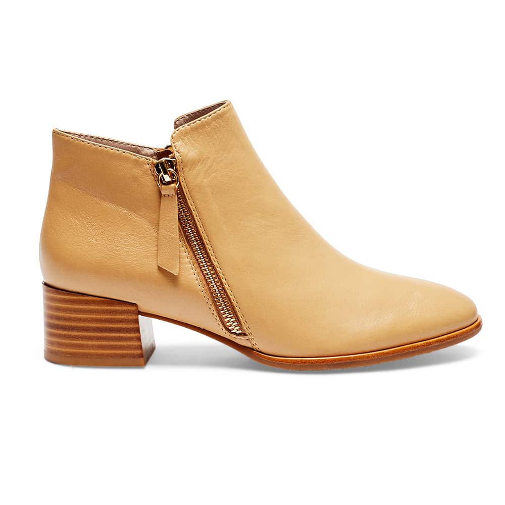 Aaron Boot in Camel Leather | Jane Debster | Shoe HQ