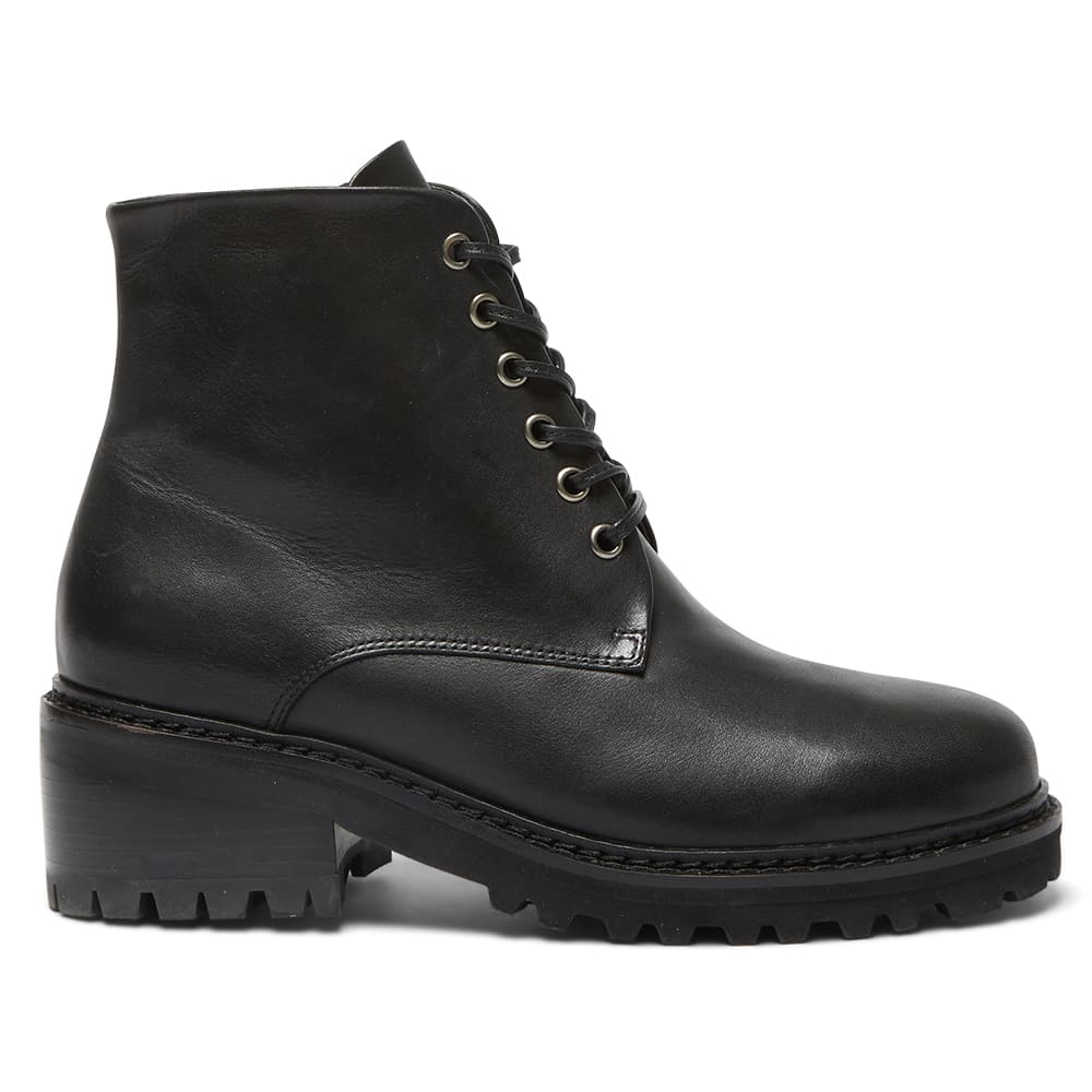 Tasman Boot in Black Leather