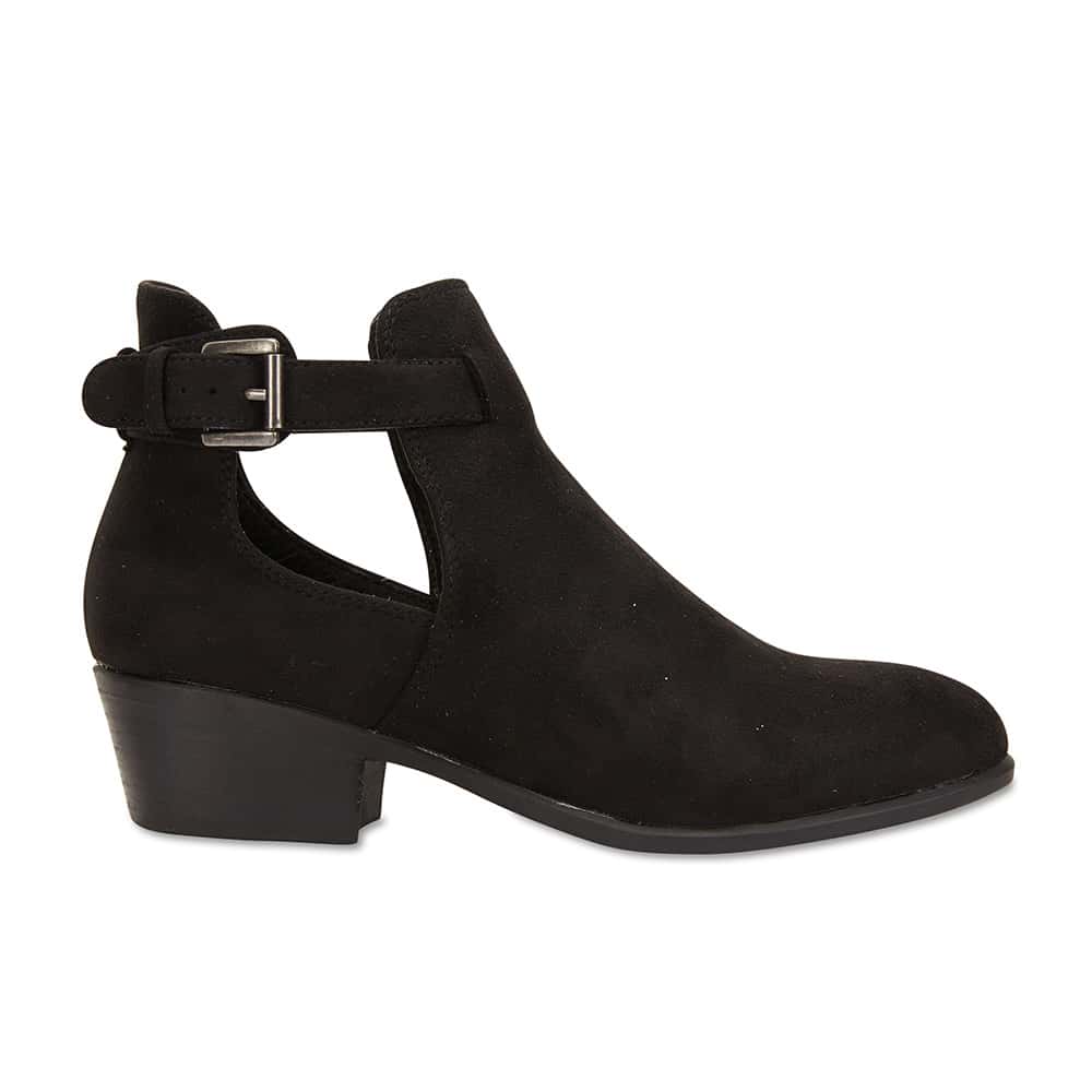 Ravella | Stable Boot in Black Smooth