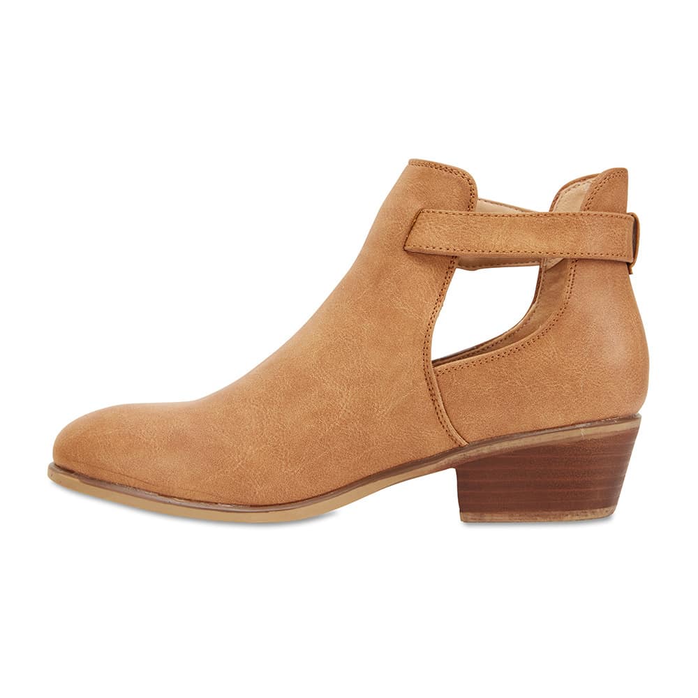 Ravella | Stable Boot in Tan Smooth