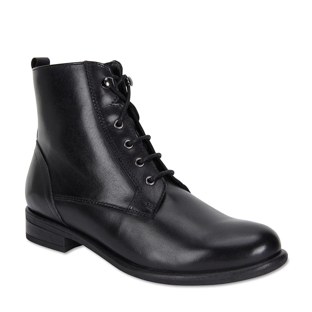 Badge Boot in Black Leather | Sandler | Shoe HQ