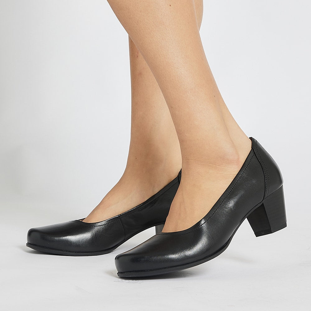Cyrus Heel in Black Leather | Wide Steps | Shoe HQ